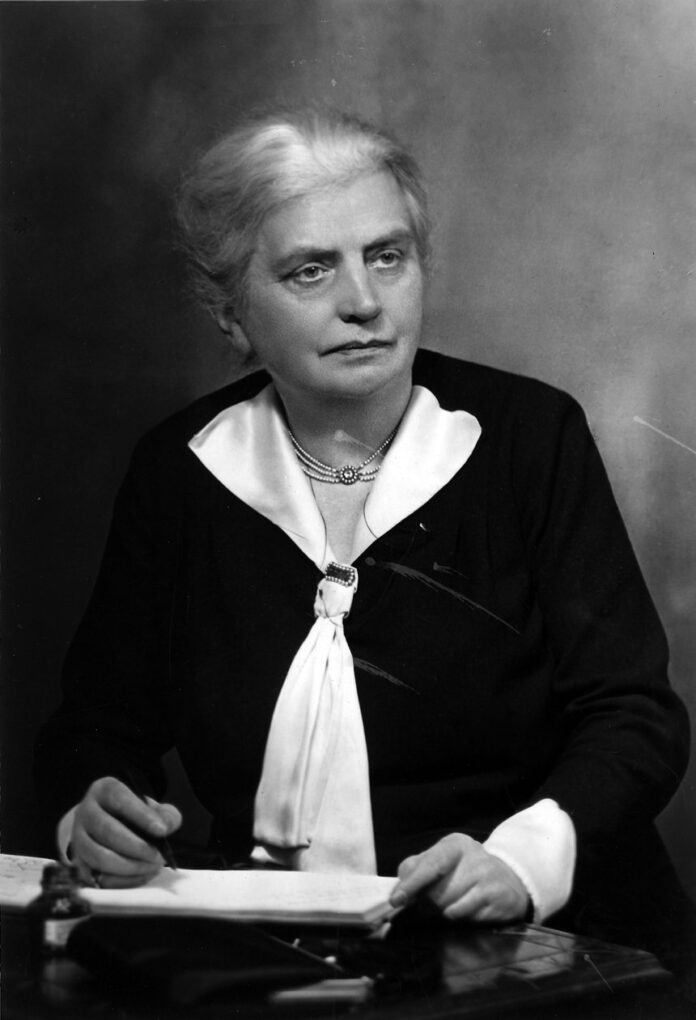 Eleanor Rathbone - a female politician who fought for women's rights ...